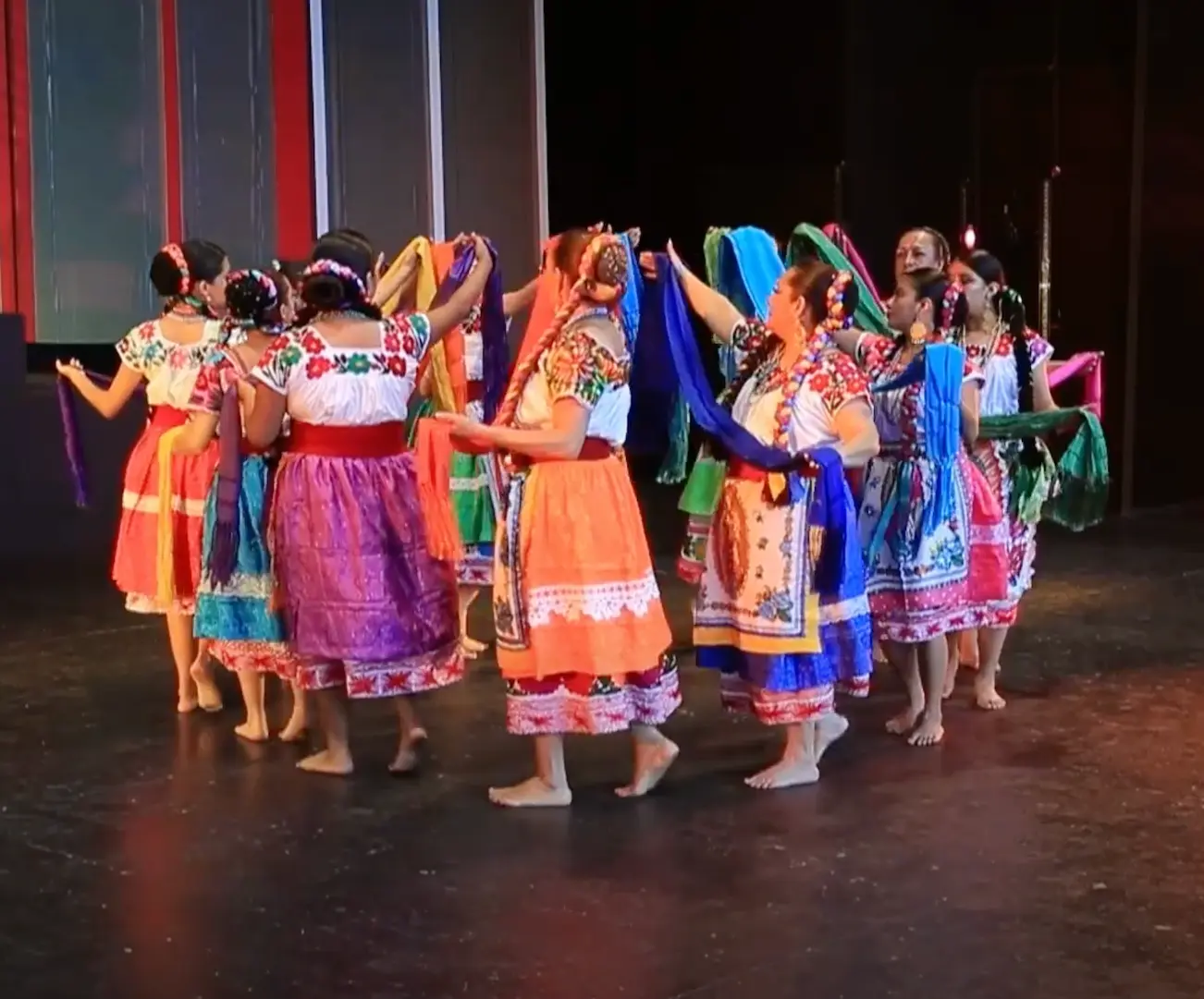 El Origen del Traje Típico de Veracruz: Un Vínculo con la Historia y la ...